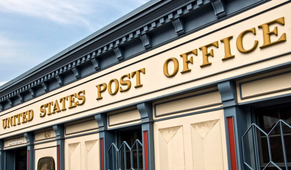 9 Tips for Receiving Packages If You Don't Have a Mailbox - This Must ...